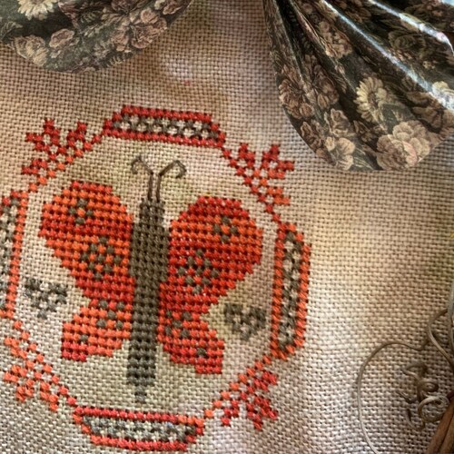 Quirky Quaker Queen Bee PDF Pattern Garden Delights - Etsy