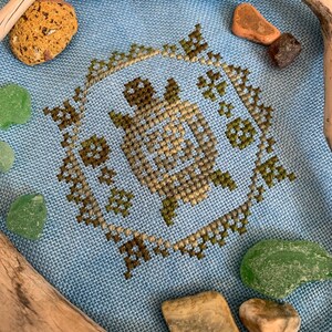 Quirky Quaker: Turtle - PDF Pattern - Cross Stitch - Darling & Whimsy ...