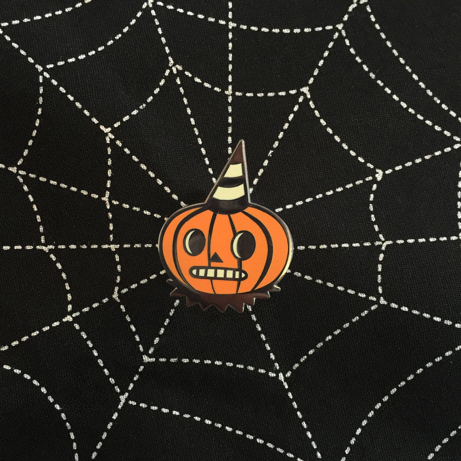 Folk Art Inspired Pumpkin Enamel Pin - Etsy