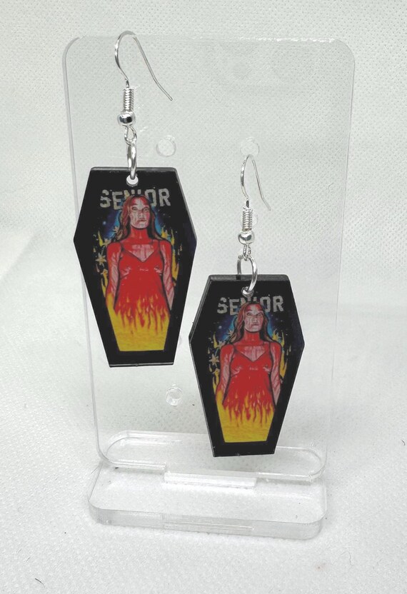 Carrie earrings store