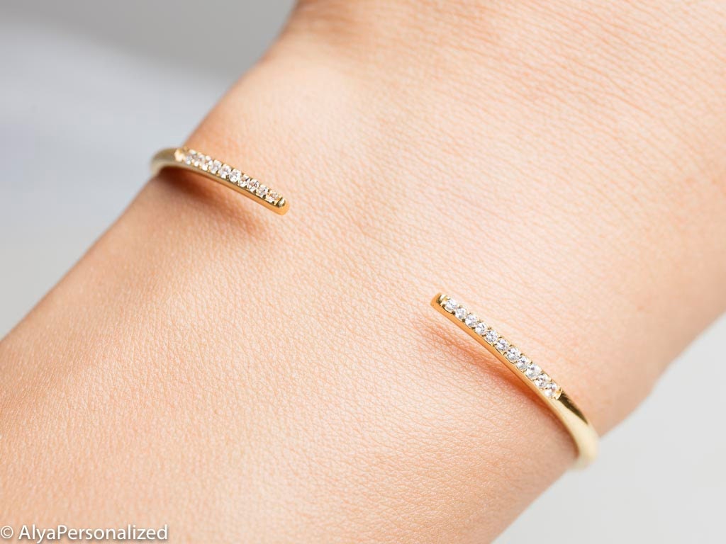 Dainty Gold Bracelet - Minimalist Jewelry - Gold Cuff Bracelet - Simple ...