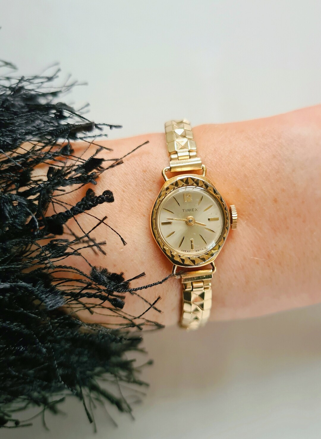 Vintage 1960s Manual Wind up Gold Strap Ladies Cocktail Watch by Timex ...