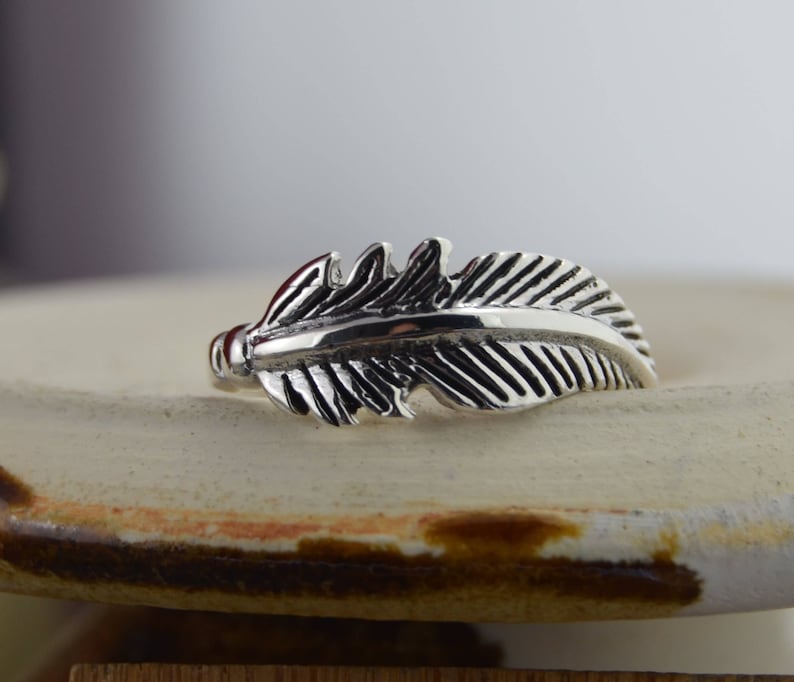 Sterling Silver Feather Band Ring in Sizes 6, 7, 8, 9 - Etsy