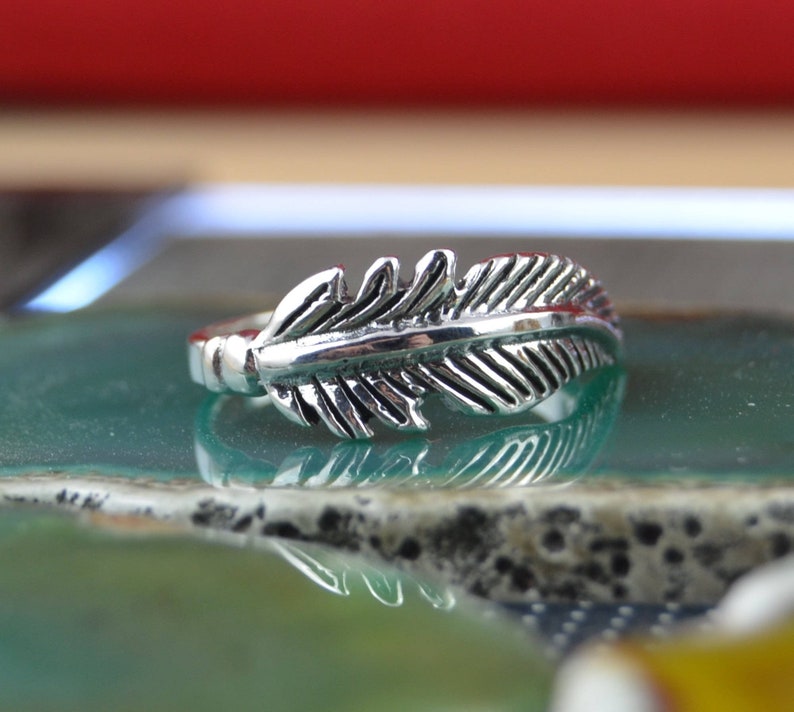 Sterling Silver Feather Band Ring in Sizes 6, 7, 8, 9 - Etsy