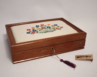 Jewelry box keys | Etsy