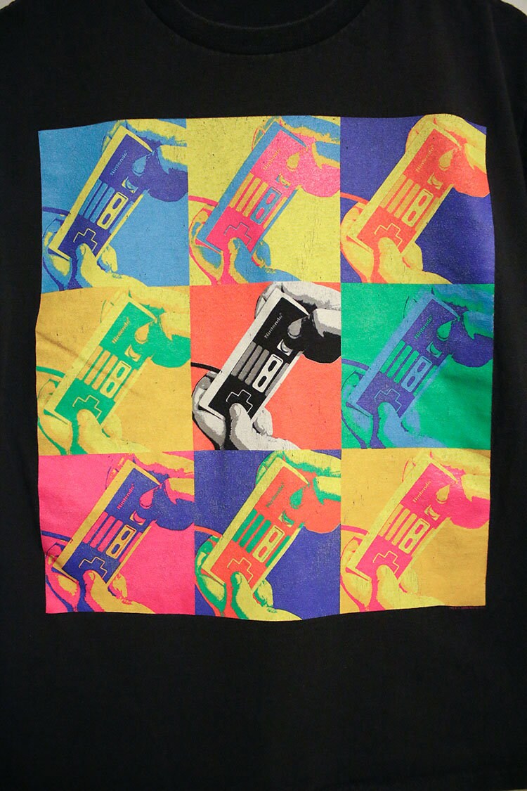 Retro Neon Pop Art Nintendo 80s Old Controller NES Console Black Faded ...