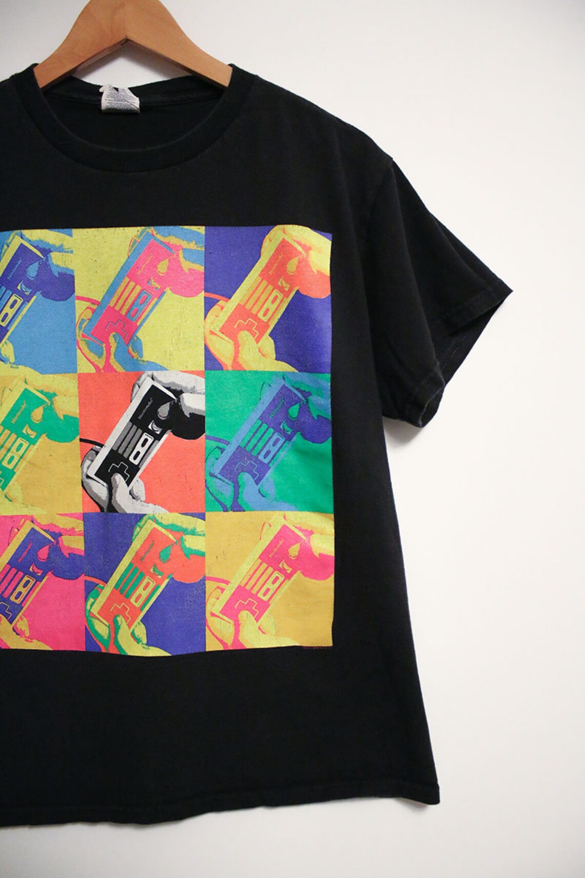 Retro Neon Pop Art Nintendo 80s Old Controller NES Console Black Faded ...