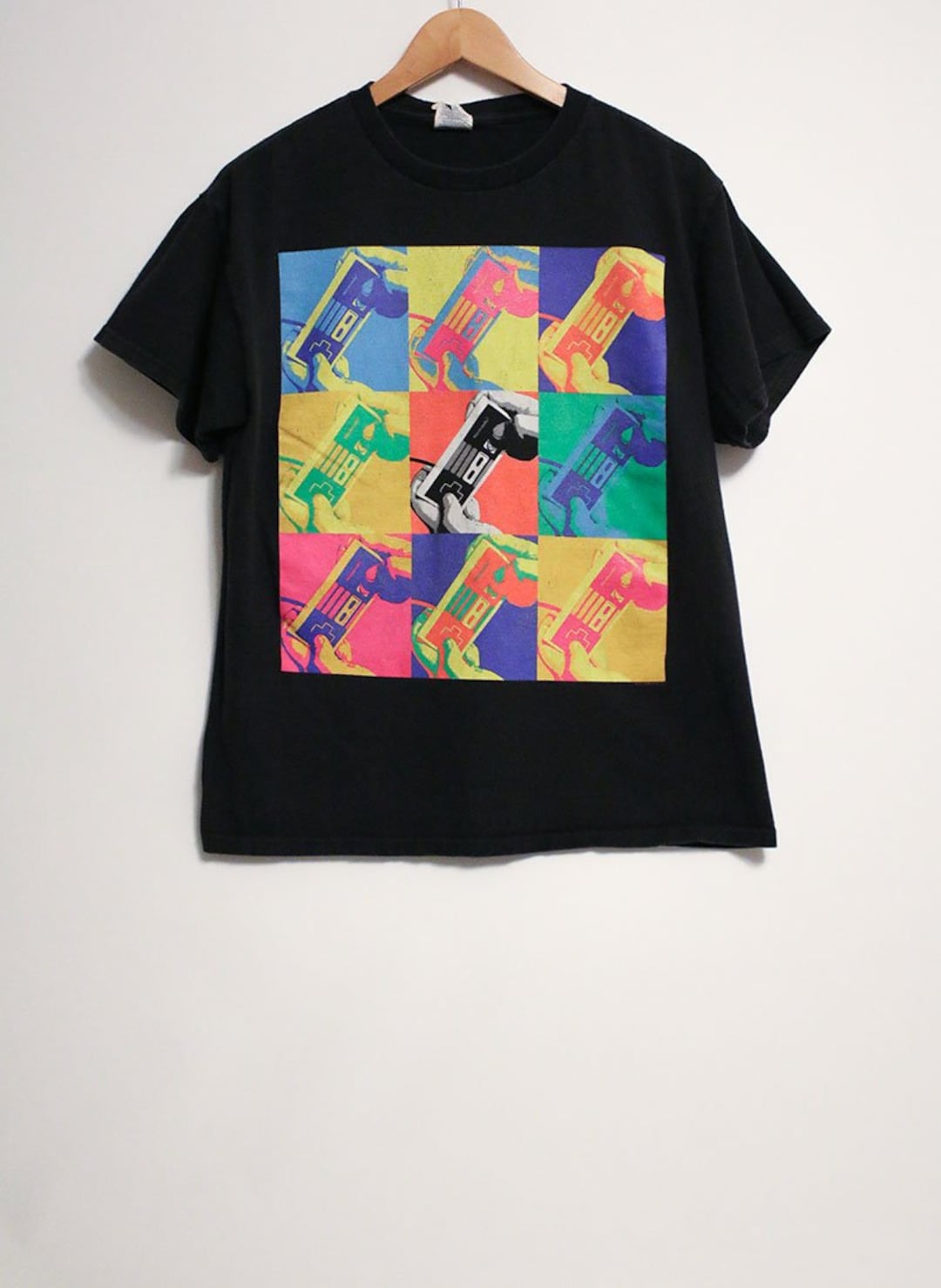 Retro Neon Pop Art Nintendo 80s Old Controller NES Console Black Faded ...