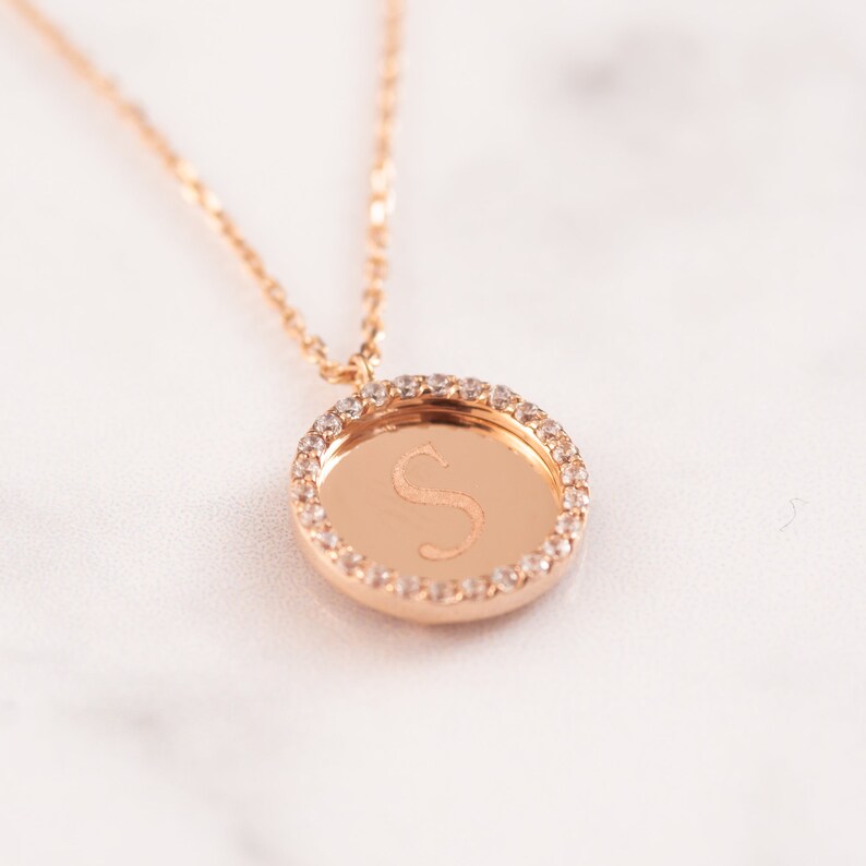 14K Solid Gold Disc Medallion Custom Initial Name Necklace - Etsy
