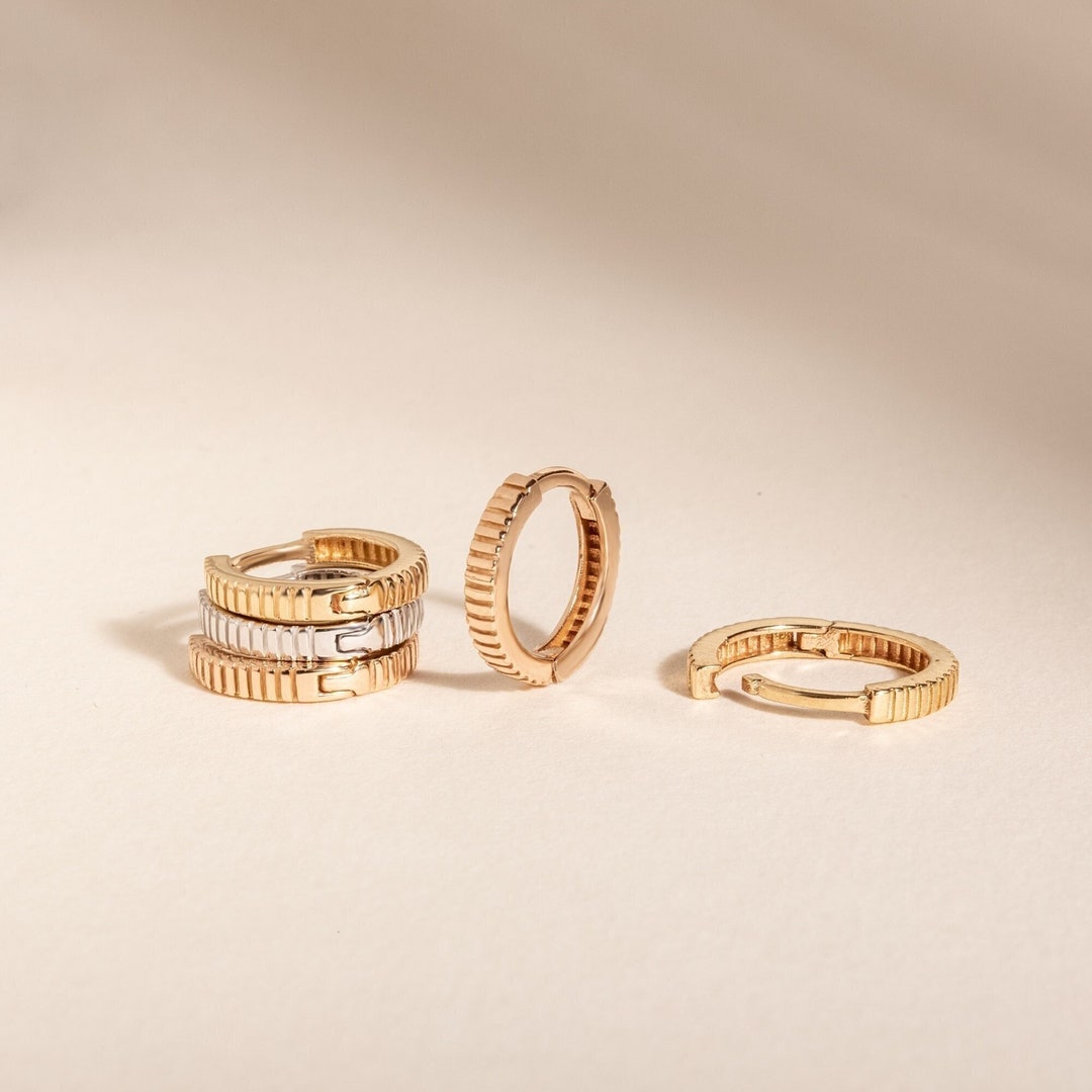 Ribbed Huggie Earrings 14K 18K Solid Gold, Stacking Hinged Dainty Huggies Hoop Earrings Ribbed ...