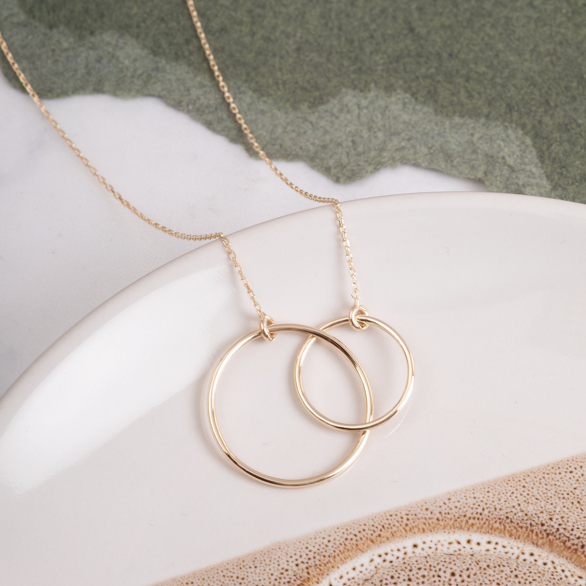 14K 18K Gold Interlocking Double Circle Necklace Entwined - Etsy