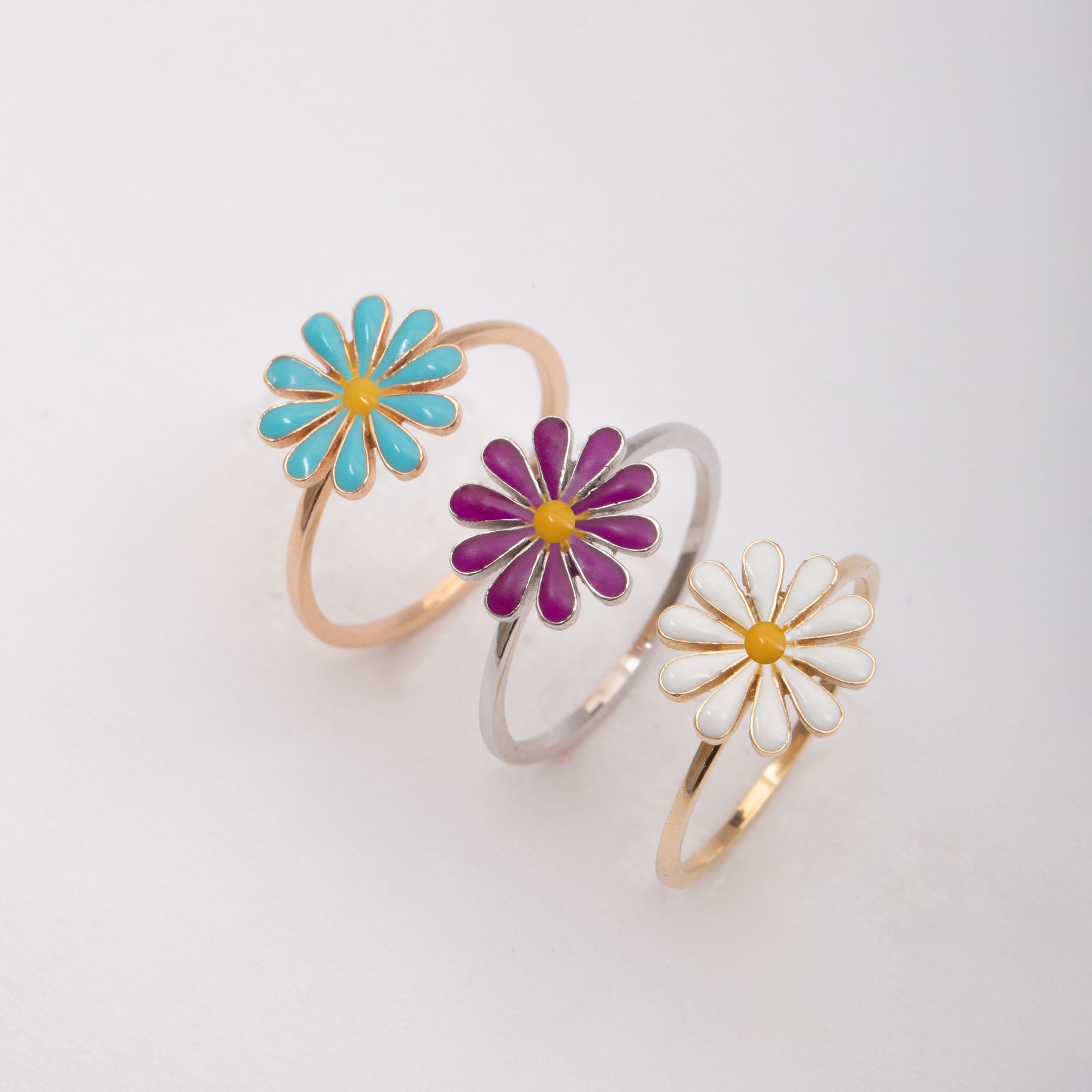 Daisy enamel ring store