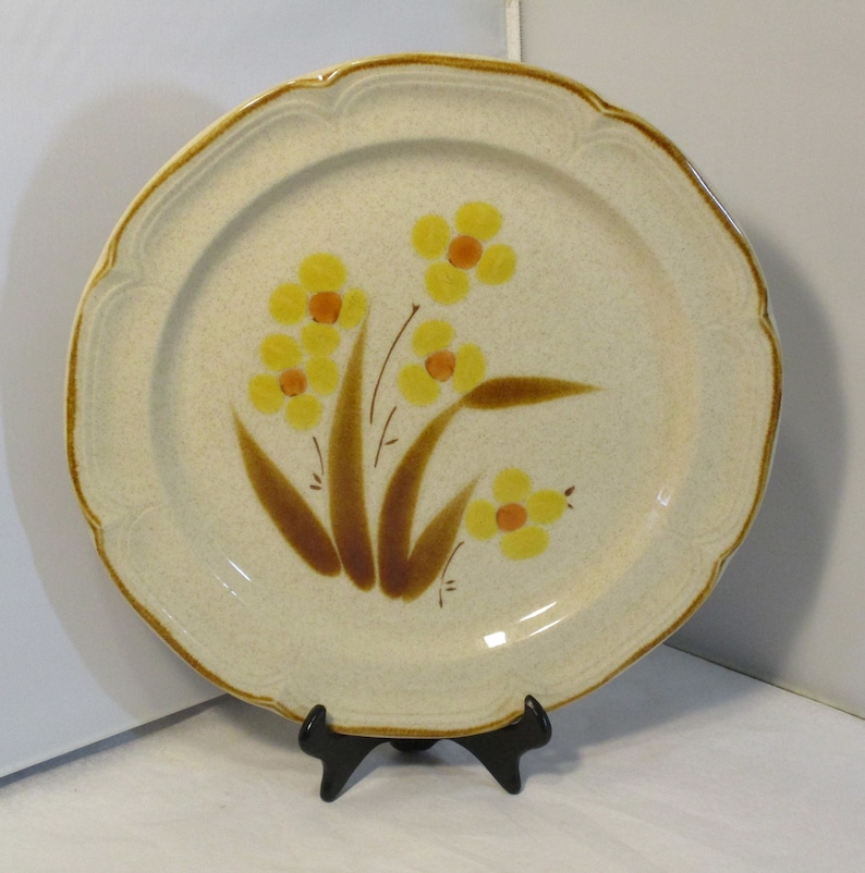 Vintage 1970's Hand-painted Stoneware Ceramic Dinner Plate Hearthside ...