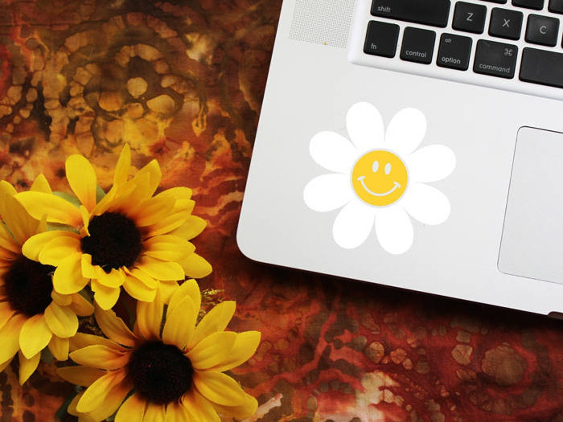 Smiling Face Daisy Vinyl Decal | Smile Face Decal | Smiling Face Car ...