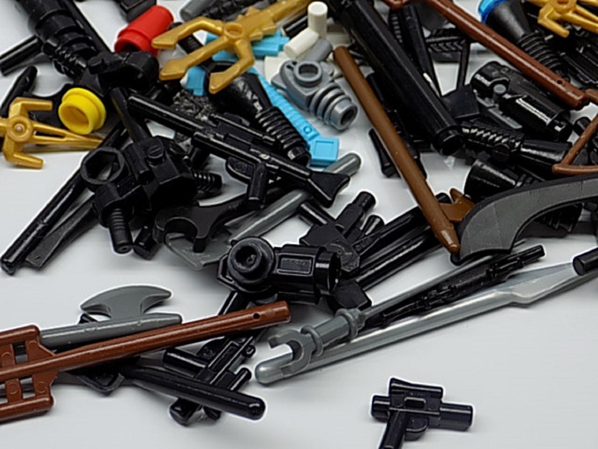 LEGO 50 Piece Minifigs Accessories Lot Weapons Guns Tools Swards ...