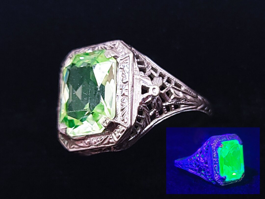 10k Art Deco UV Spinel Ring Vintage White Gold Filigree Emerald Cut ...