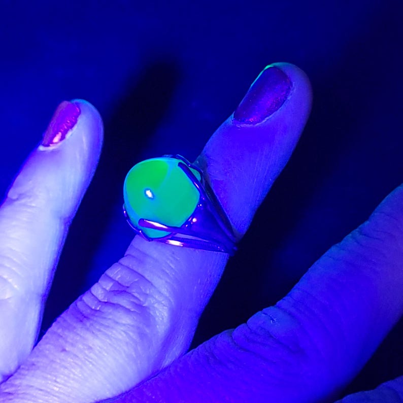 Vintage Sterling Blue Uranium Glass Ring Dome 925 Silver Size 4.75 - Etsy