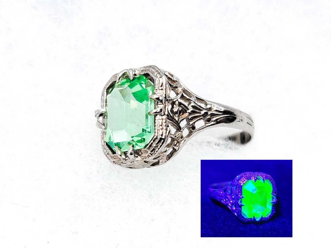 14k White Gold Uranium Glass Ring Art Deco Filigree Emerald Cut Size 4. ...
