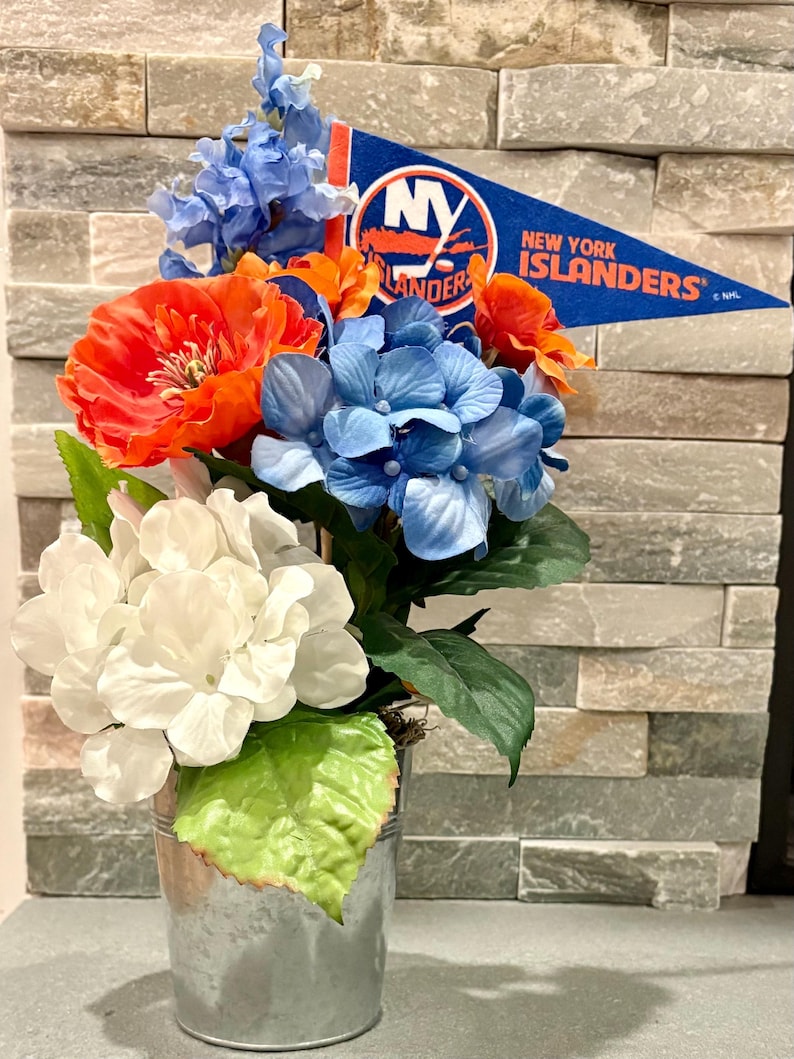 NY Islanders/rangers Silk Floral Arrangement - Etsy