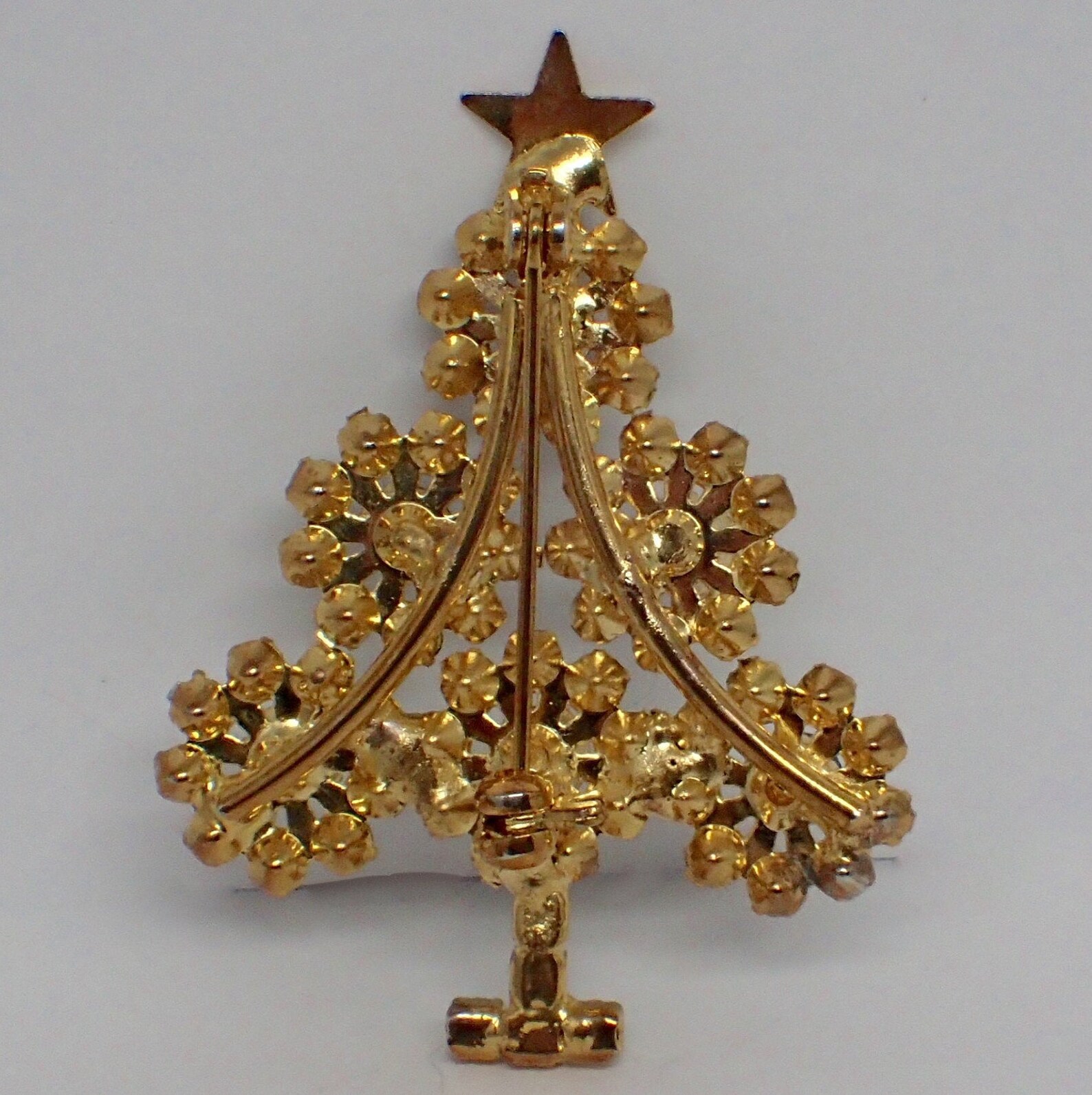 Mid Century Christmas Tree Pin Tiny Vintage 1960s Circle - Etsy