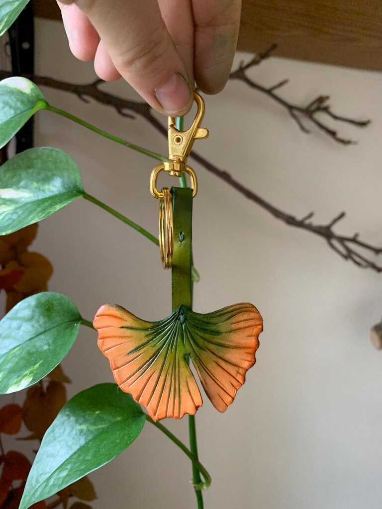 Ginkgo Leaf Leather Keychain/ Hand-tooled Leather Plant Bag - Etsy