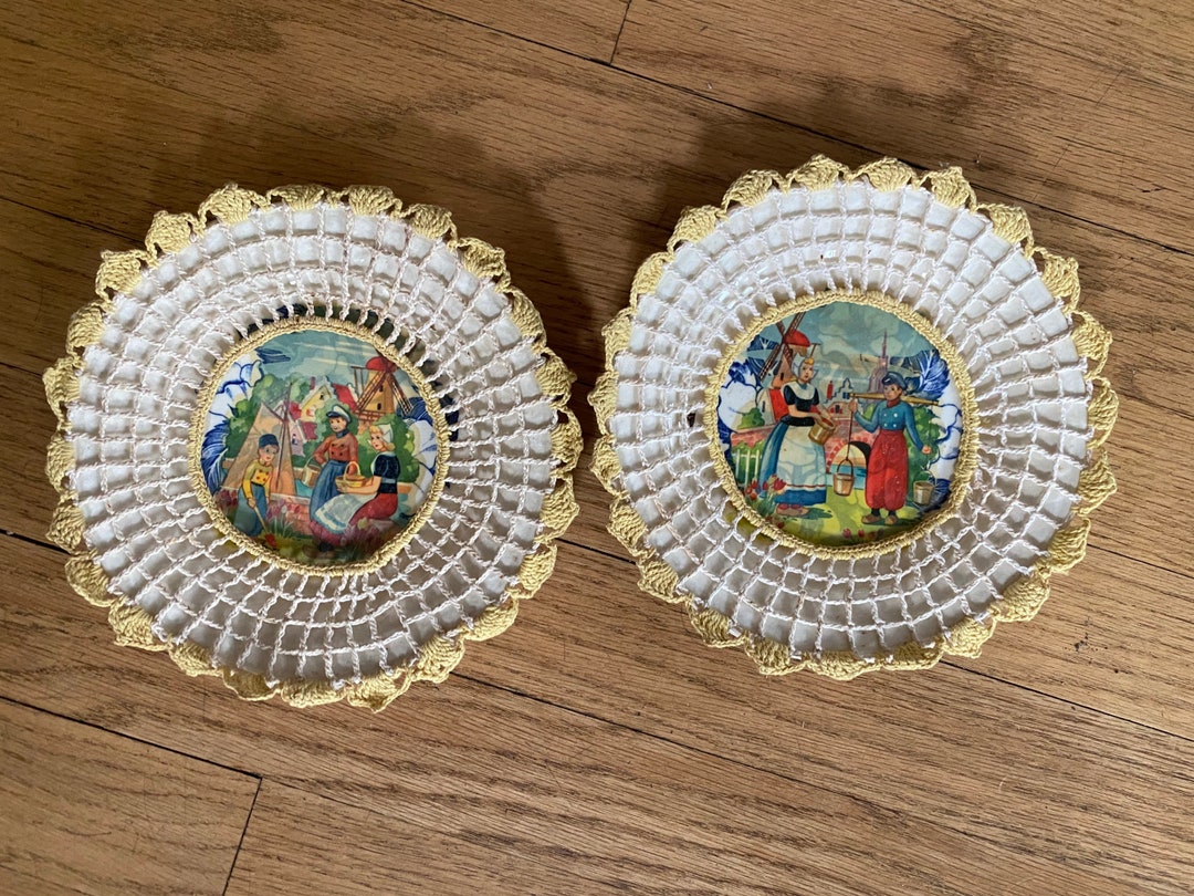Two Small DUTCH Scene Plates Vintage Wall Plates With Crocheted Covers ...