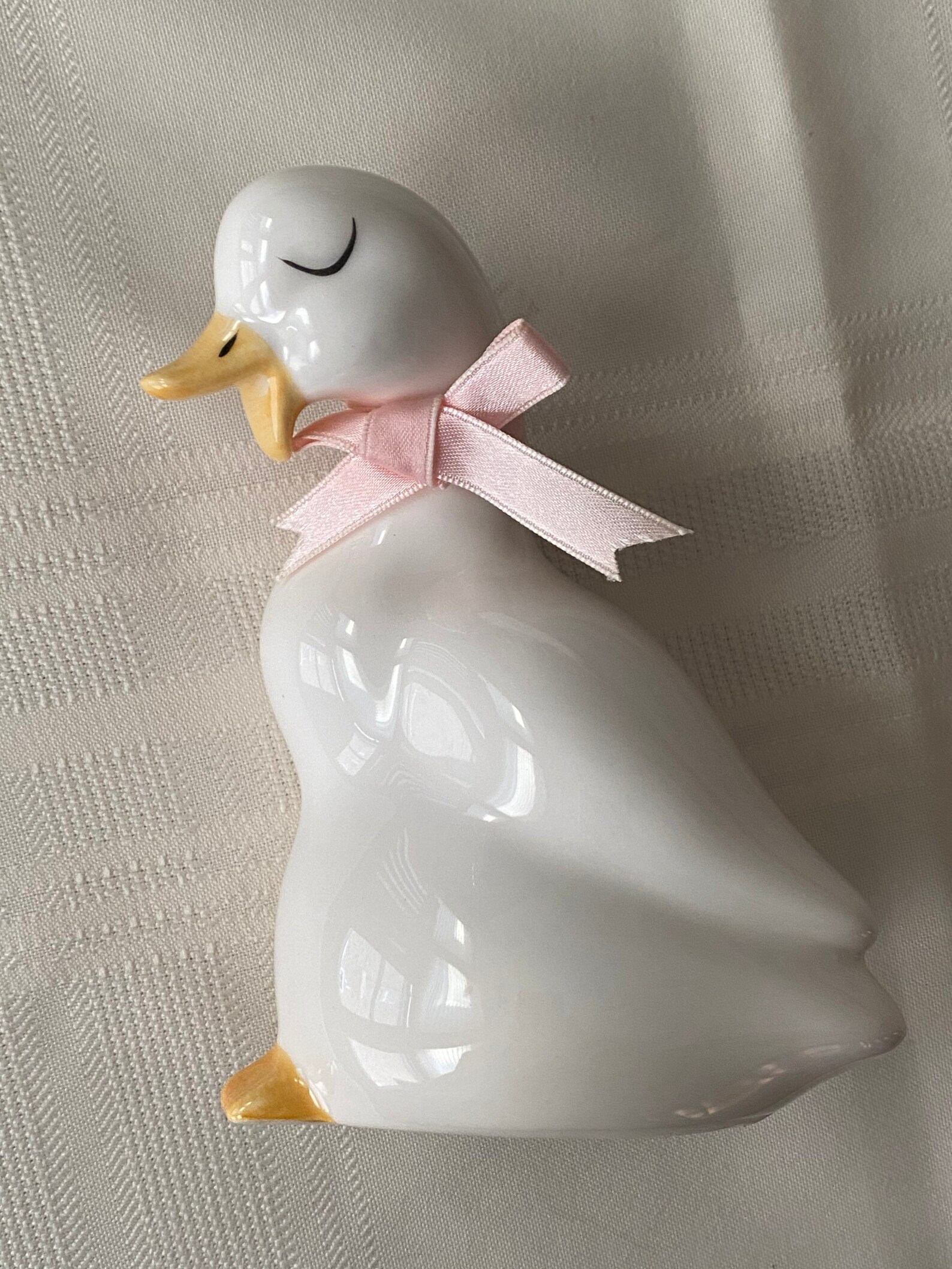 Vintage Duck Porcelain/ceramic Figurine. Eyes Closed. Artistic - Etsy