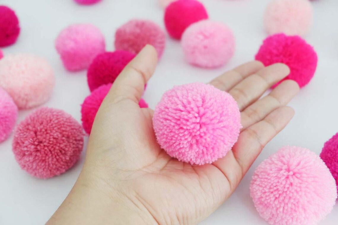 10 Pieces of Pink tone Pom Poms Crafty Decoration Party | Etsy