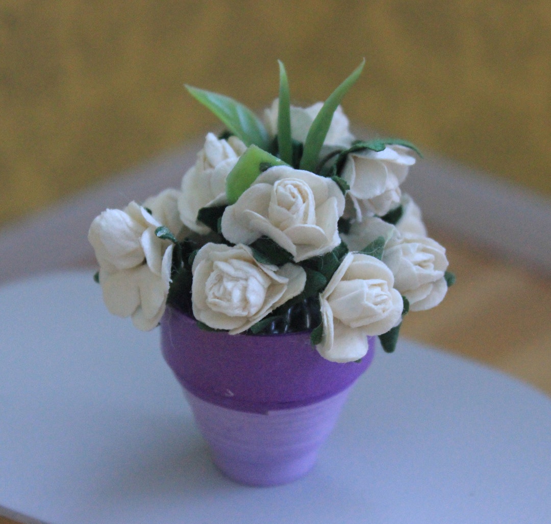 Quilled Paper Pot With White Roses and Leaves - Etsy