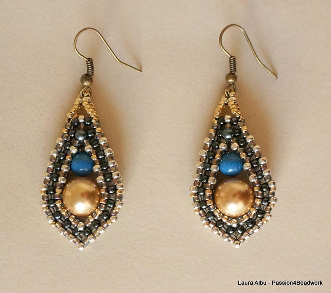 Solace Earrings Pattern / Cubic Right Angle Weave Earrings Tutorial ...