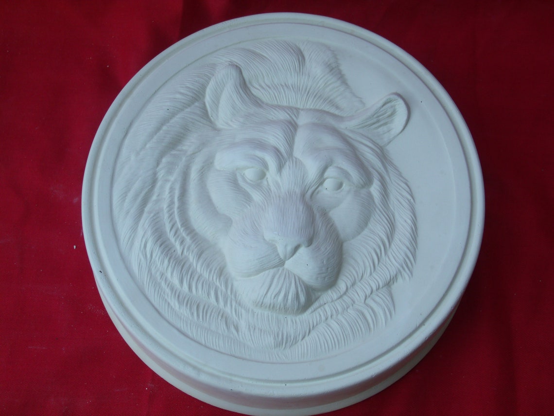 Tiger 7.5" Round Box Bisque to Paint - Etsy