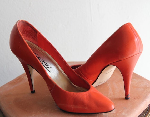 Vintage Classic Orange Leather Pumps US Size 8 - Gem