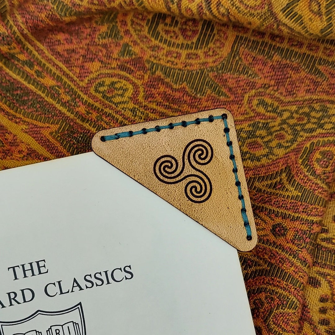 Triskelion Hand Made Premium Leather Corner Bookmark, Celtic Knot ...