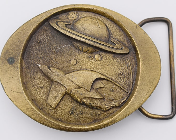 Space Ship Rocket Sci-fi Planet Saturn Rings Comet Meteor Outer Space ...