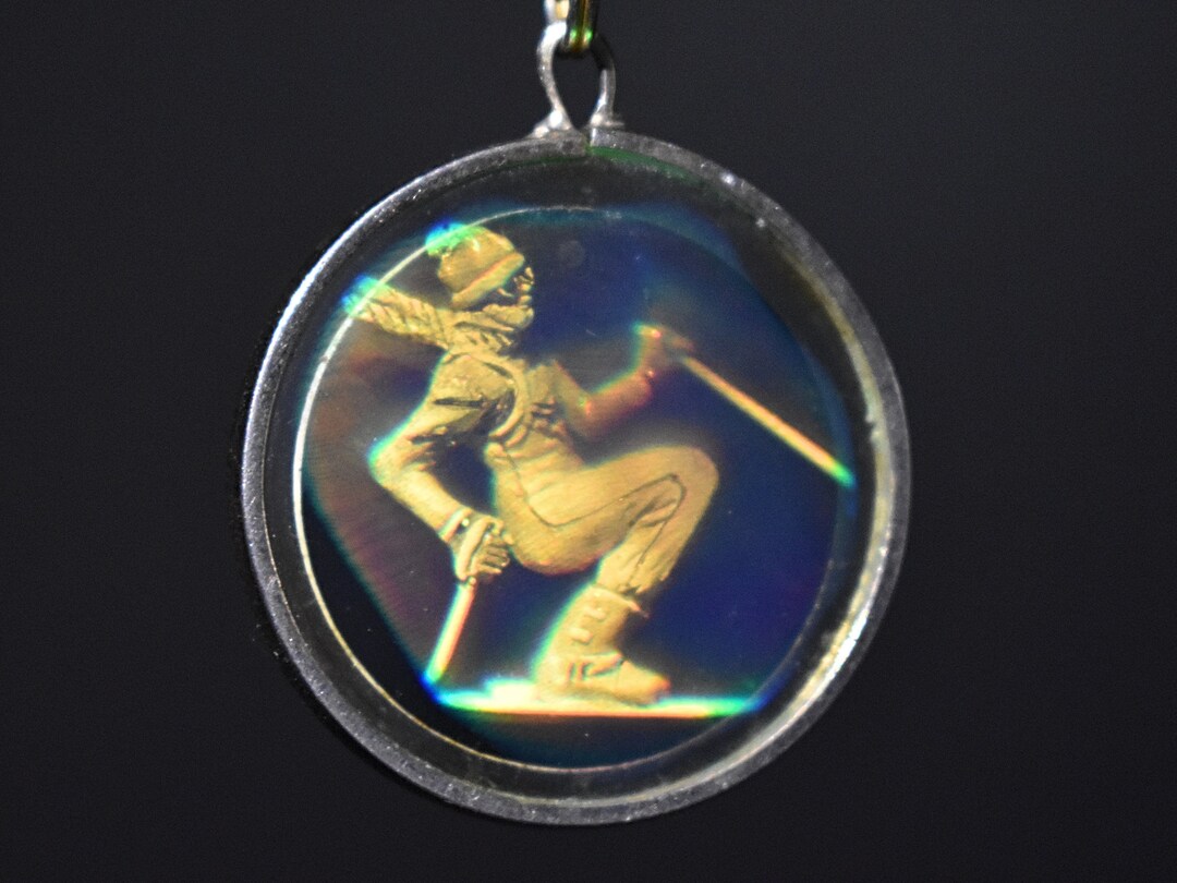Hologram Skier Keychain Pendant VINTAGE 3D Glass Advanced Holographics ...