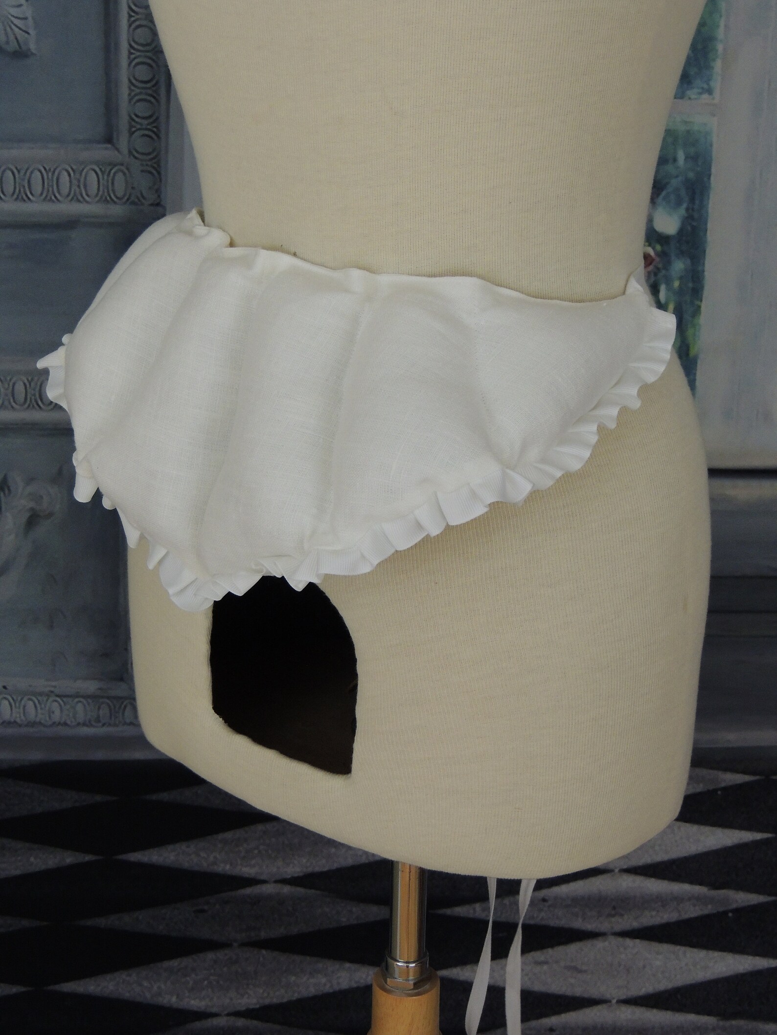 18th Century rump or bum Pad Colonial - Etsy