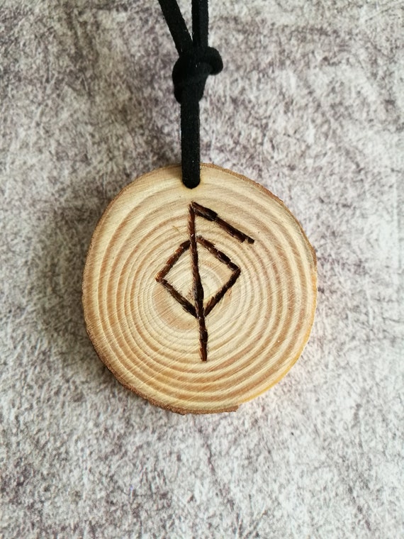 Viking Pyrography Rune Necklace/ Medallion for Good Health | Etsy