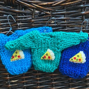 Custom Pizza Ornament, Hand-knit Mini Sweater Ornament W Slice of Pizza ...