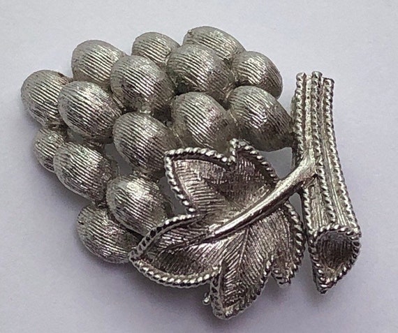 Crown Trifari Grapes Brooch, Signed Crown Trifari - Gem