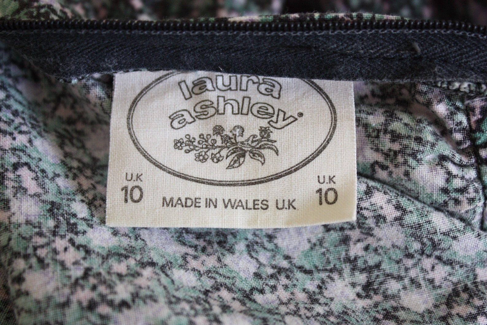 Pretty LAURA ASHLEY Cotton Dress Ditsy FLORAL Lilac and Green - Etsy UK