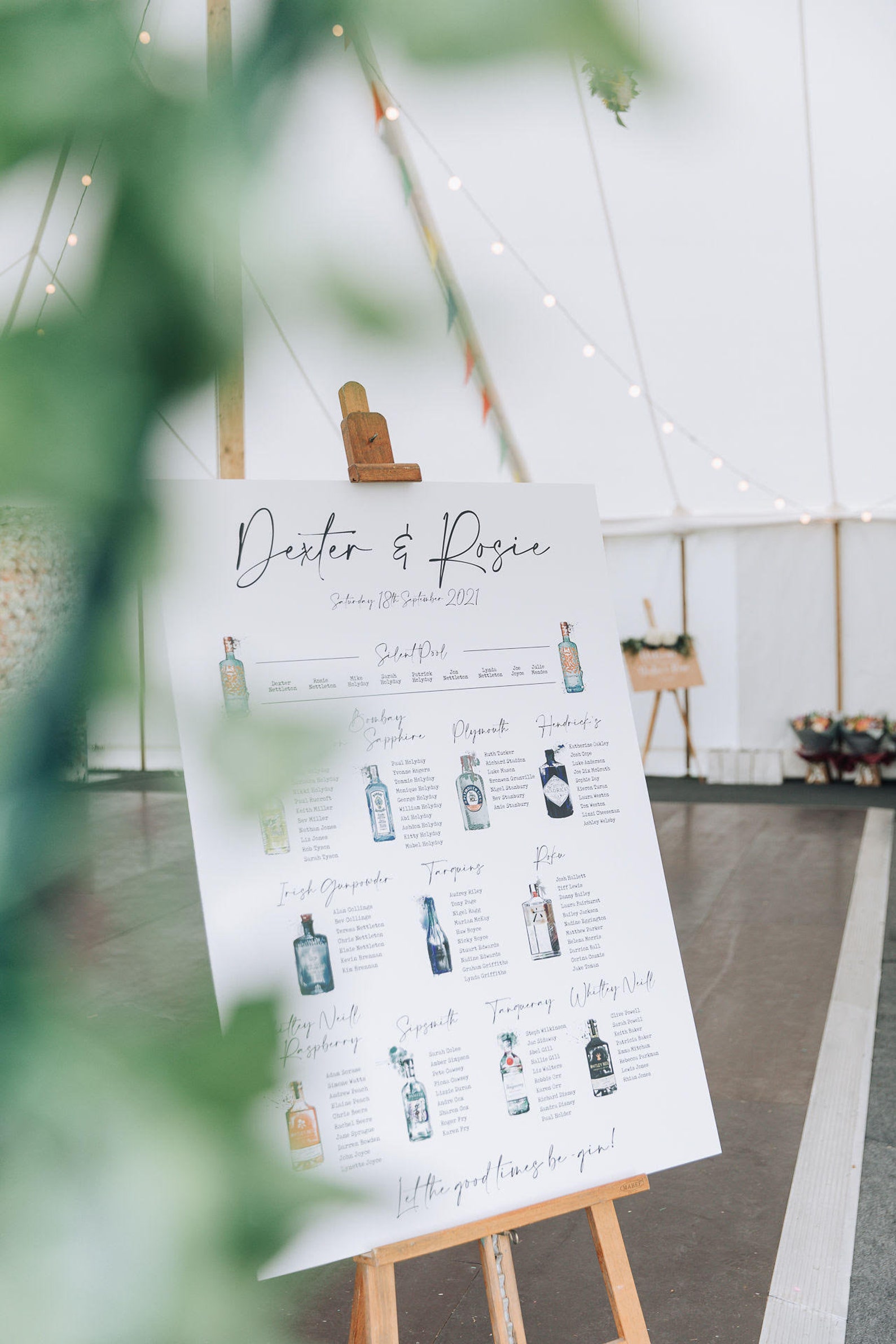 GIN Table Plan Seating Chart Wedding Bottle - Etsy UK