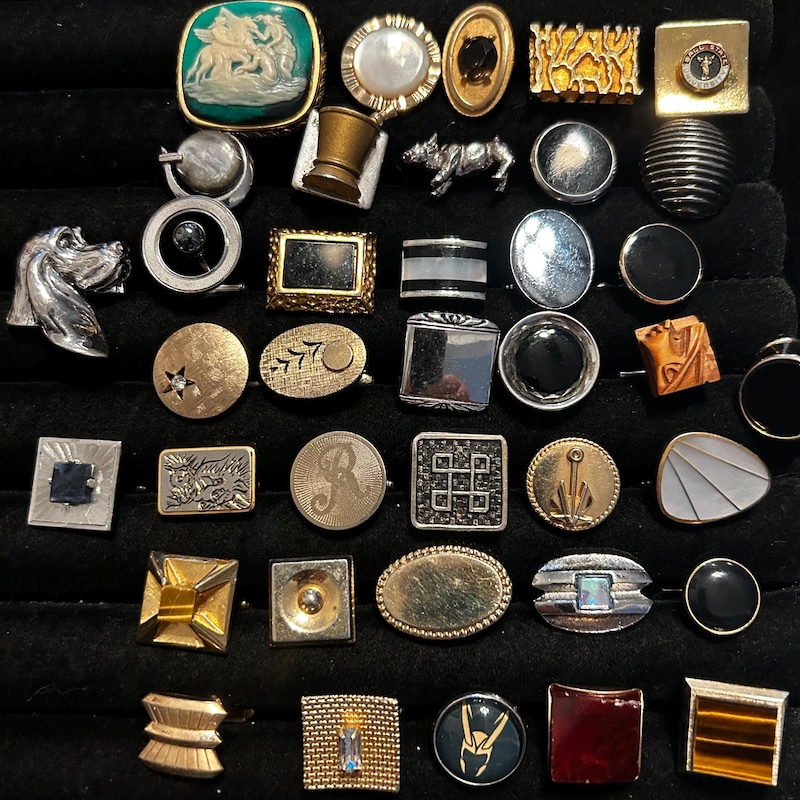 Vintage Single Cufflink - Etsy