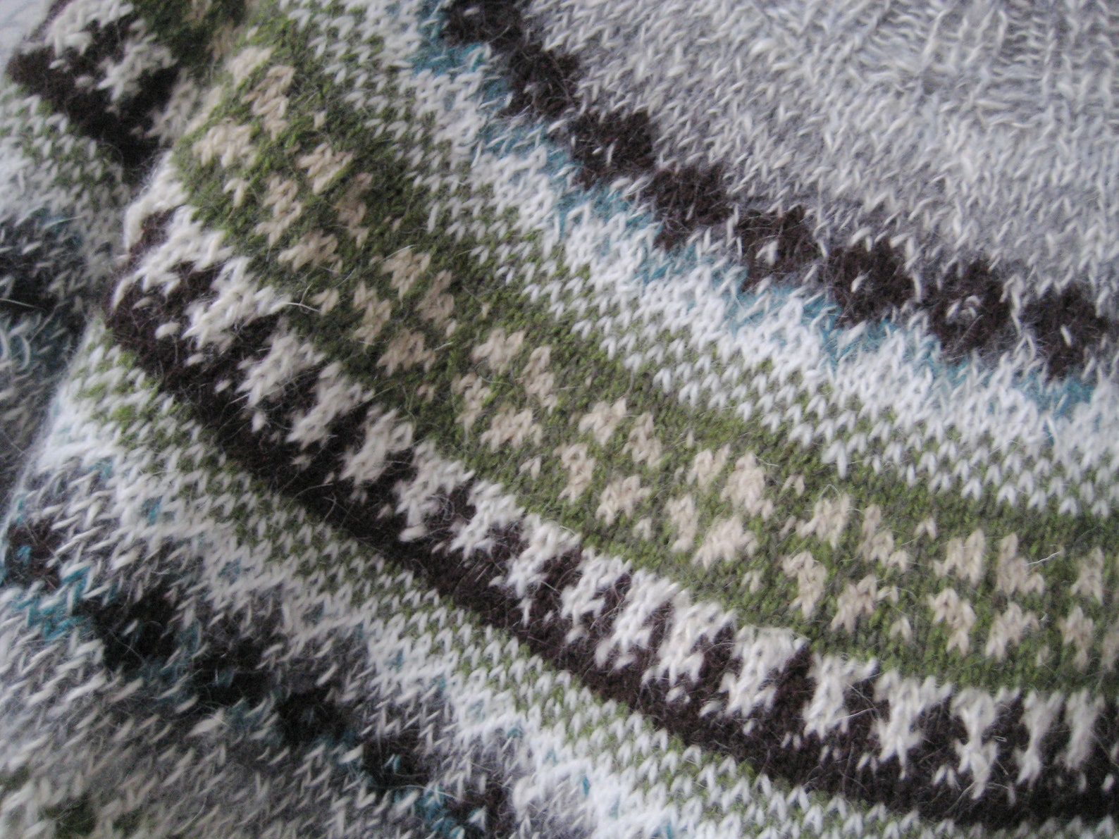 Icelandic Wool Sweater Lopapeysa Organic Rustic Hand-woven Angora ...