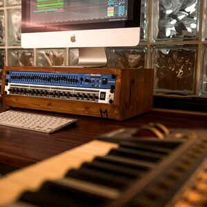 Angled Desktop Audio Racks With Ventilated ƒ-holes Recording Studio 2u ...