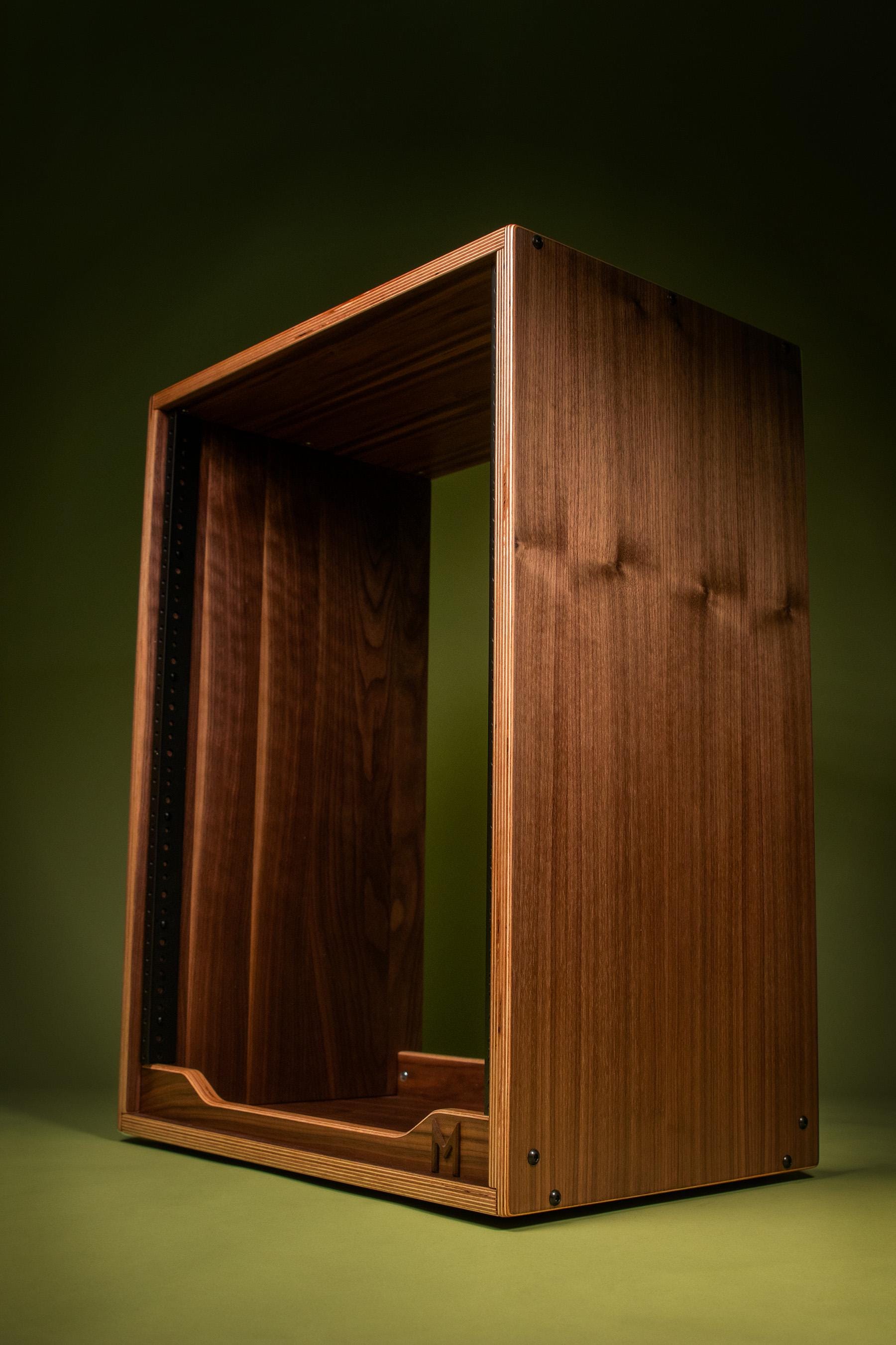 Walnut Audio Rack – Stackable Studio Rackmount Furniture - Etsy