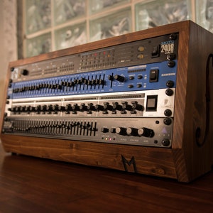 Angled Desktop Audio Racks With Ventilated ƒ-holes Recording Studio 2u ...