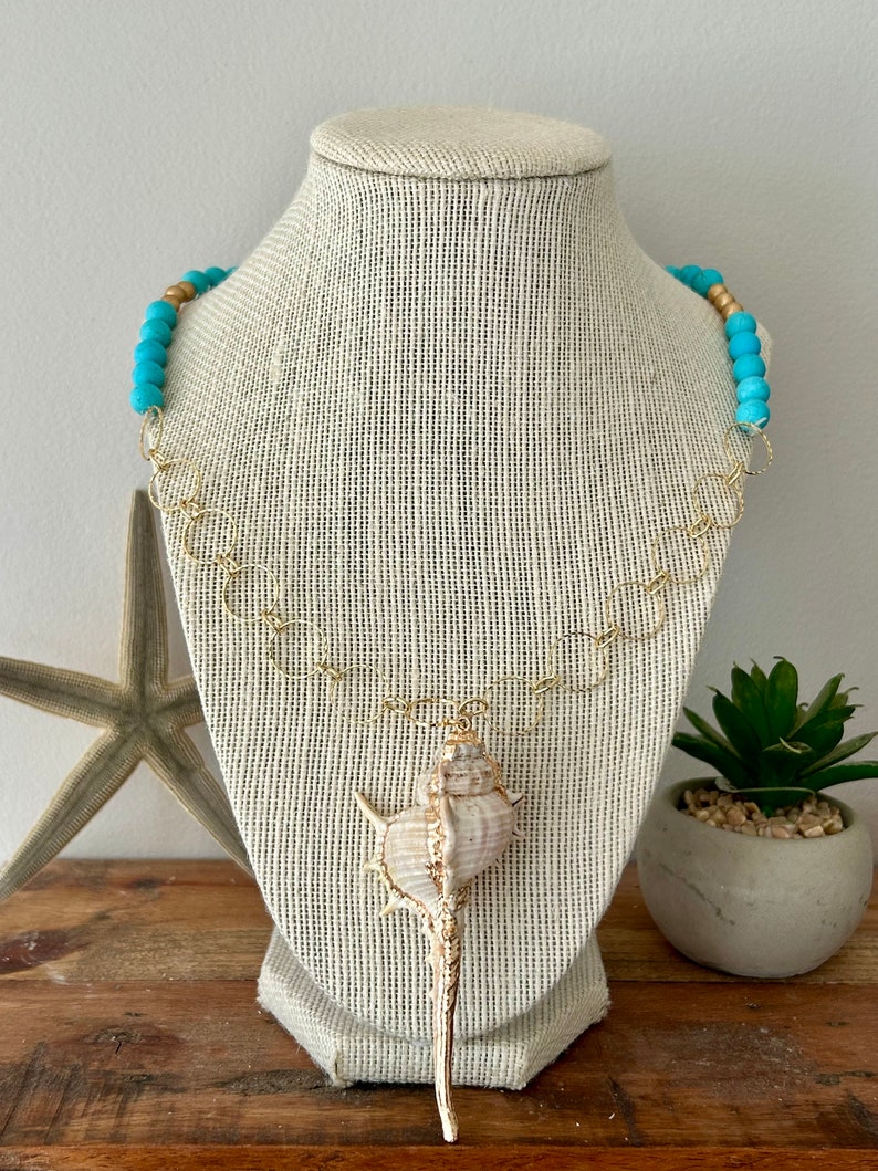 Unique Handmade Conch Shell Pendant Stretch Statement Necklace With ...