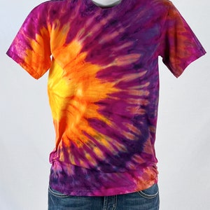 Hand Dyed Short Sleeve T-shirt / Tye Dye T-shirt / Unisex Tie Dyed Tee ...