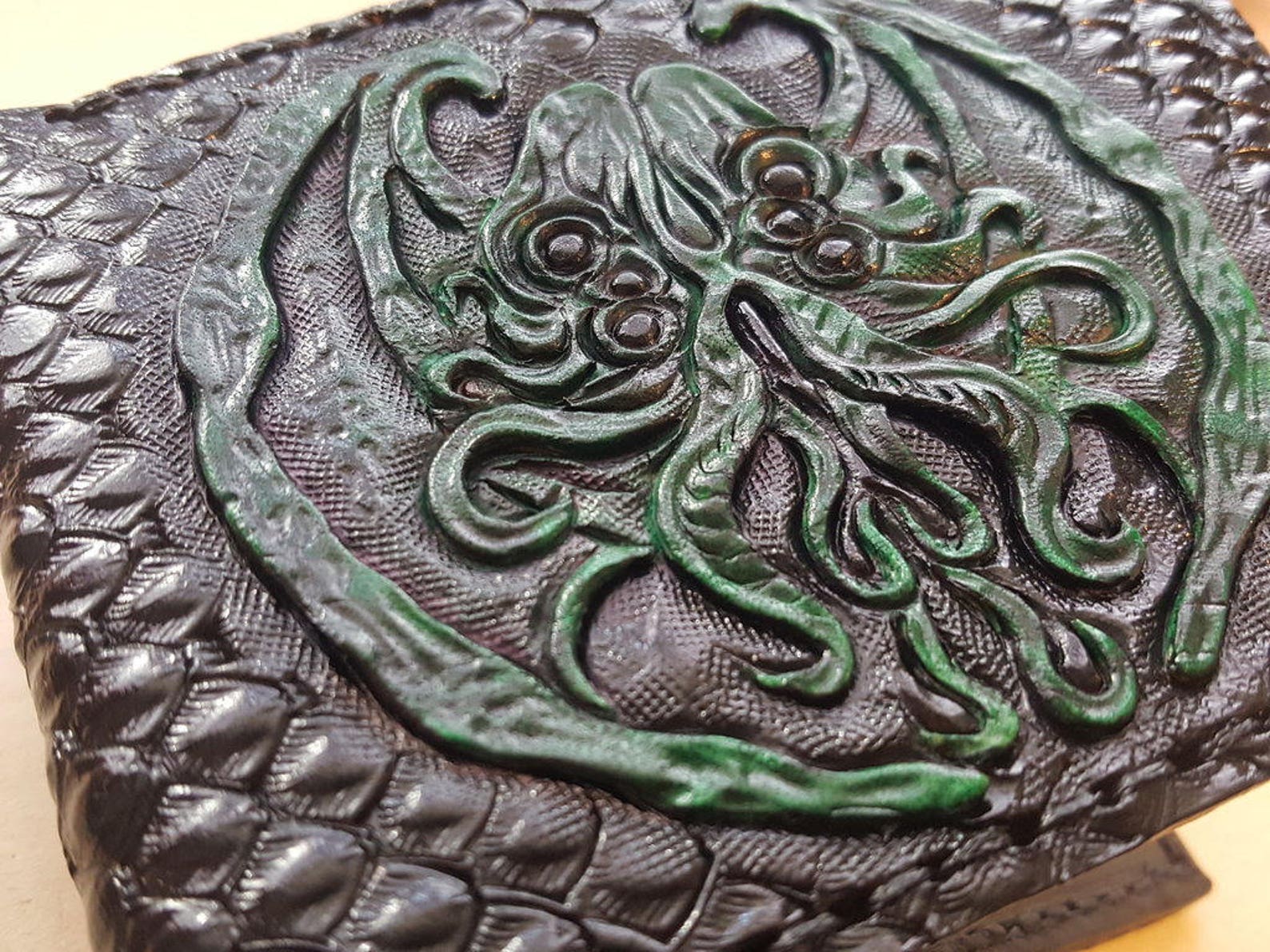 Cthulhu Emblem Scaled Leather Wallet. | Etsy