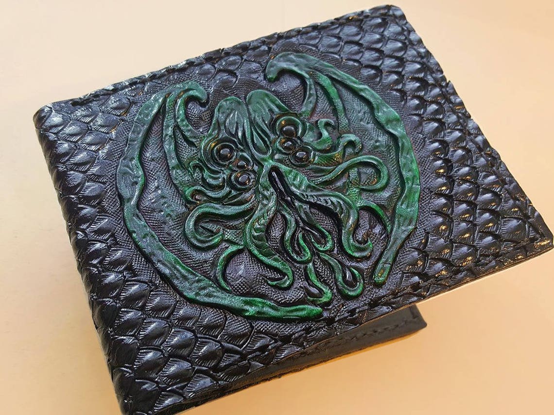 Cthulhu Emblem Scaled Leather Wallet. | Etsy